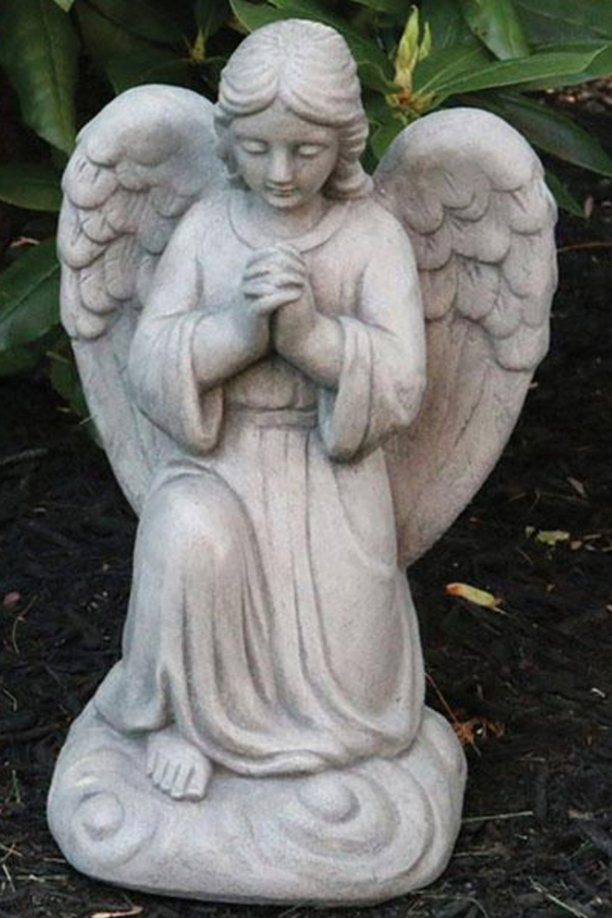 Ava Kneeling Angel Praying – Massarelli Lawn Ornaments