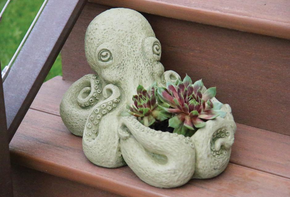 Inky The Octopus Planter – Massarelli Lawn Ornaments